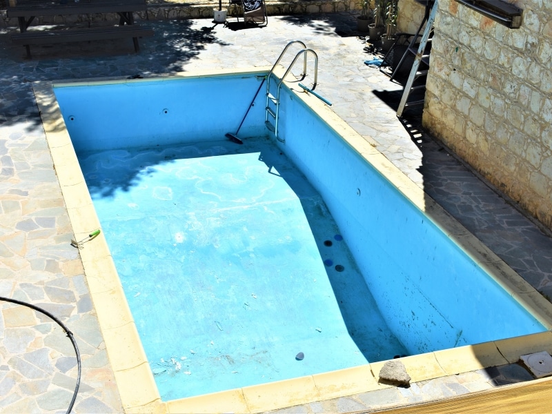 How To Remove Old Pool Paint Without Damaging Surface?